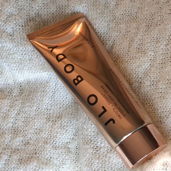 Jennifer Lopez | Skincare | Jlo Beauty Smoothseduce Hydrating Body ...